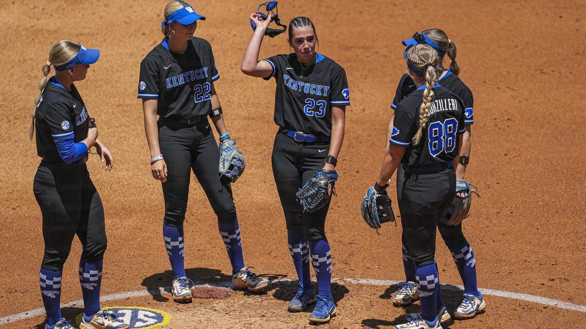 Kentucky softball falls to Georgia in SEC Tournament | Lexington Herald ...