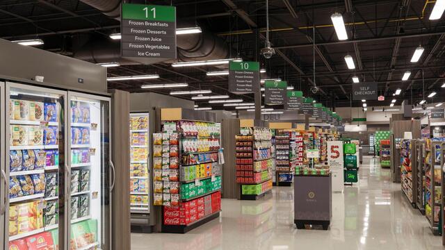Lexington Publix is open. Does it have gas & grocery pick up ...
