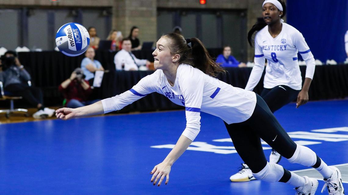 Emma Grome stars as sophomore setter for Kentucky volleyball ...