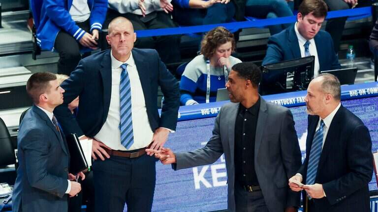 Mark Fox signs new deal to remain with Kentucky basketball | Lexington ...