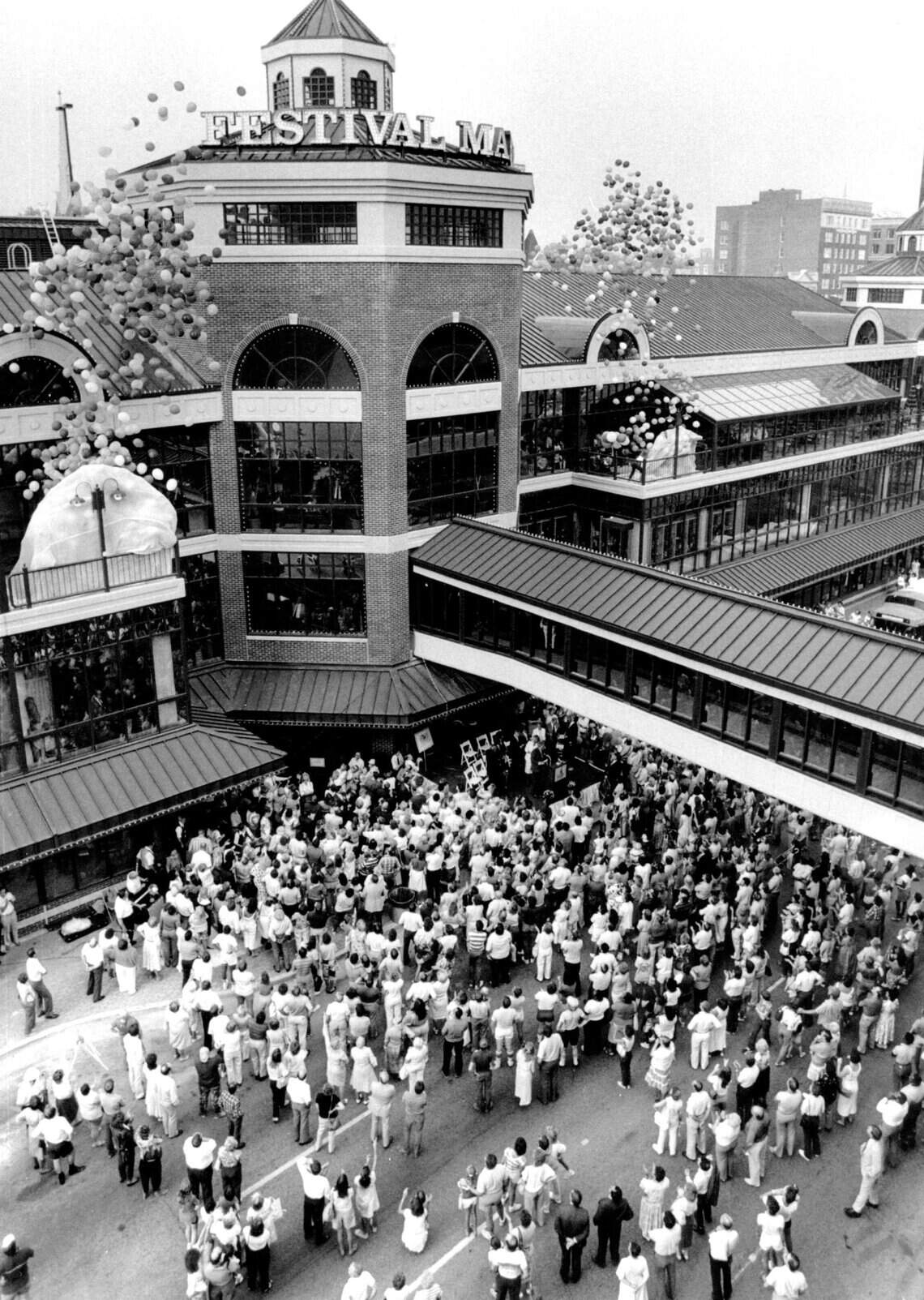 Restaurants, offices planned for Lexington’s former Festival Market ...