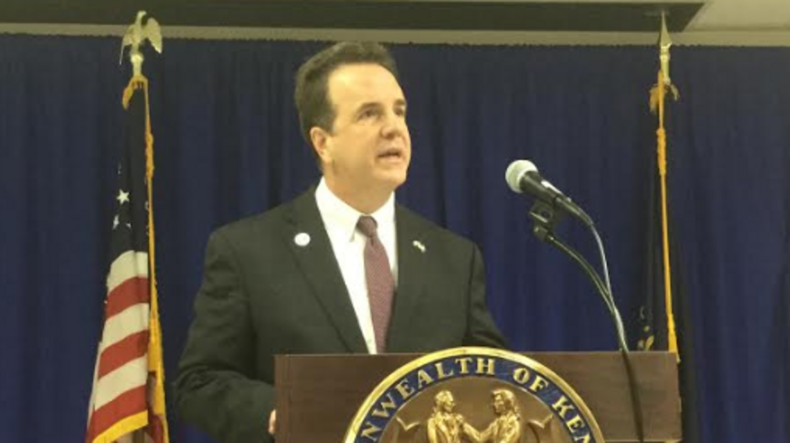KY auditor says 37 state workers got $116,978 in jobless benefits ...