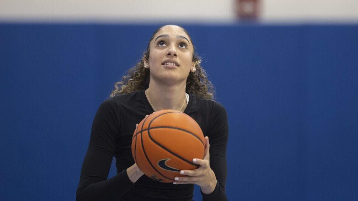 Kentucky’s Tanah Becker enters the transfer portal | Lexington Herald ...