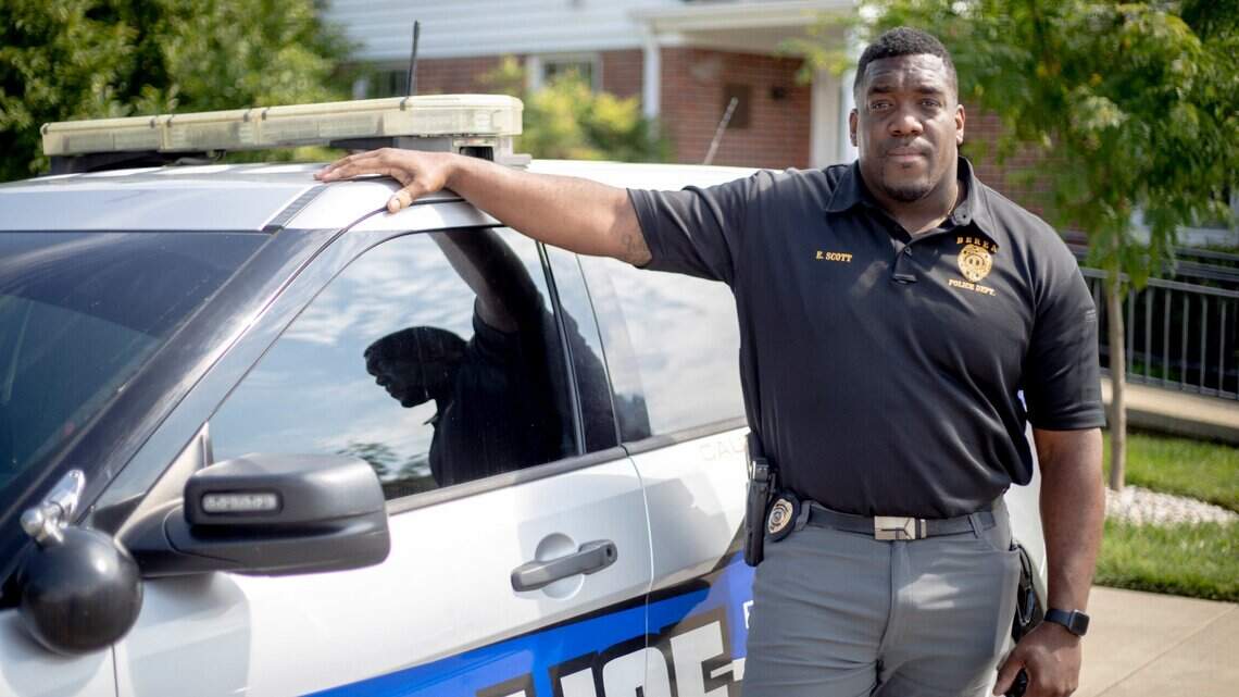 Ex-UK football player Eric Scott is now a chief of police | Lexington ...