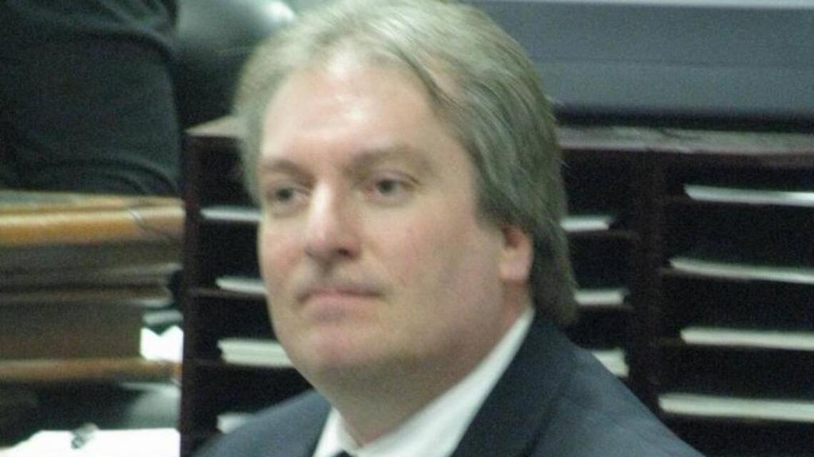 Ky. man sues prosecutors who tried him twice in parents' deaths ...