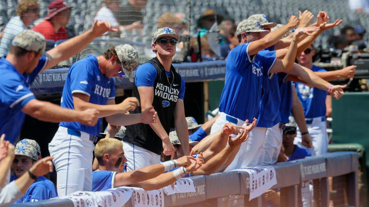 Kentucky one win from super regional after 11-9 victory | Lexington ...